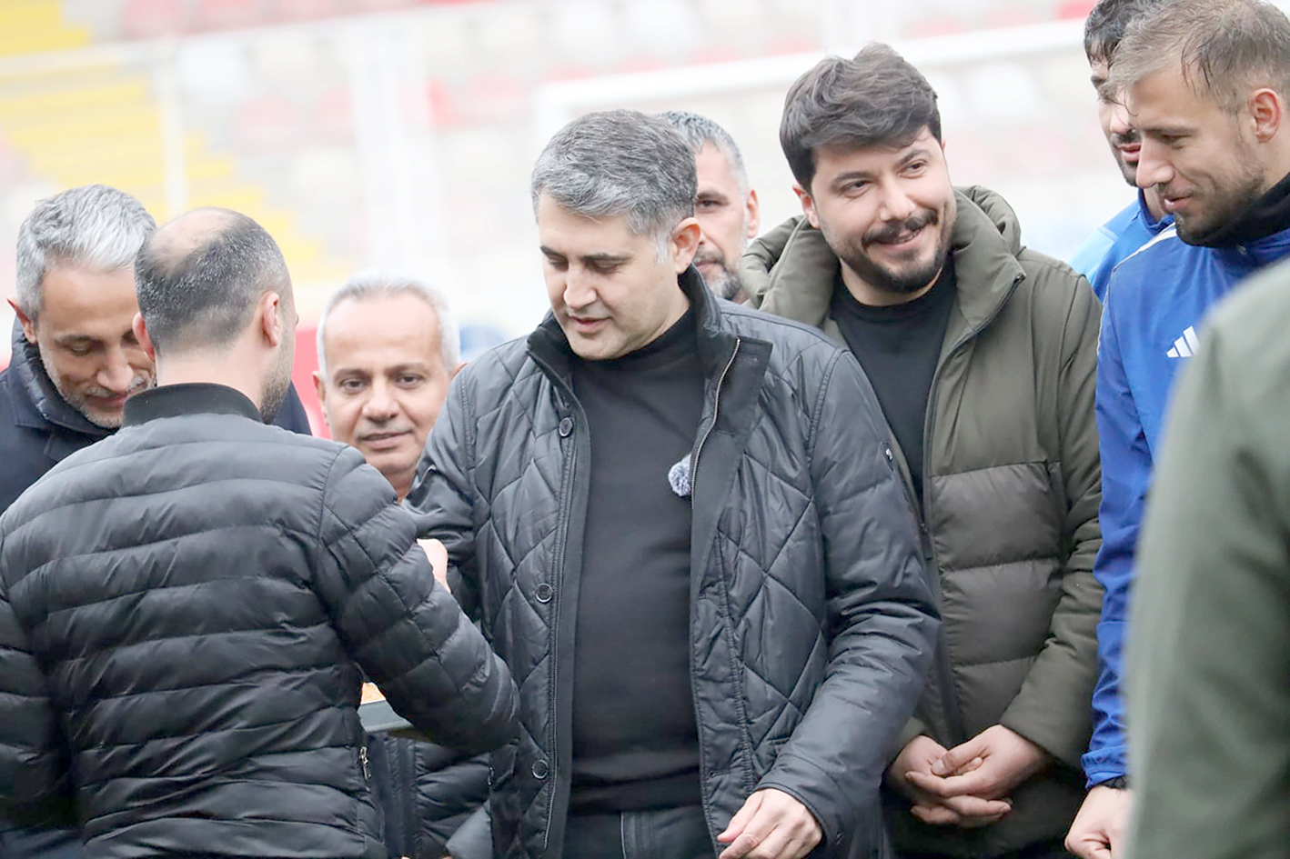 CEYLAN VE NASIROĞLU’NDAN PETROLSPOR’A PRİM DESTEĞİ - Batman Gap ...